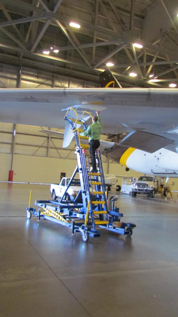 Liftsafe Aircraft Maintenance and Engine Stand, DF071554-06 – AERO ...