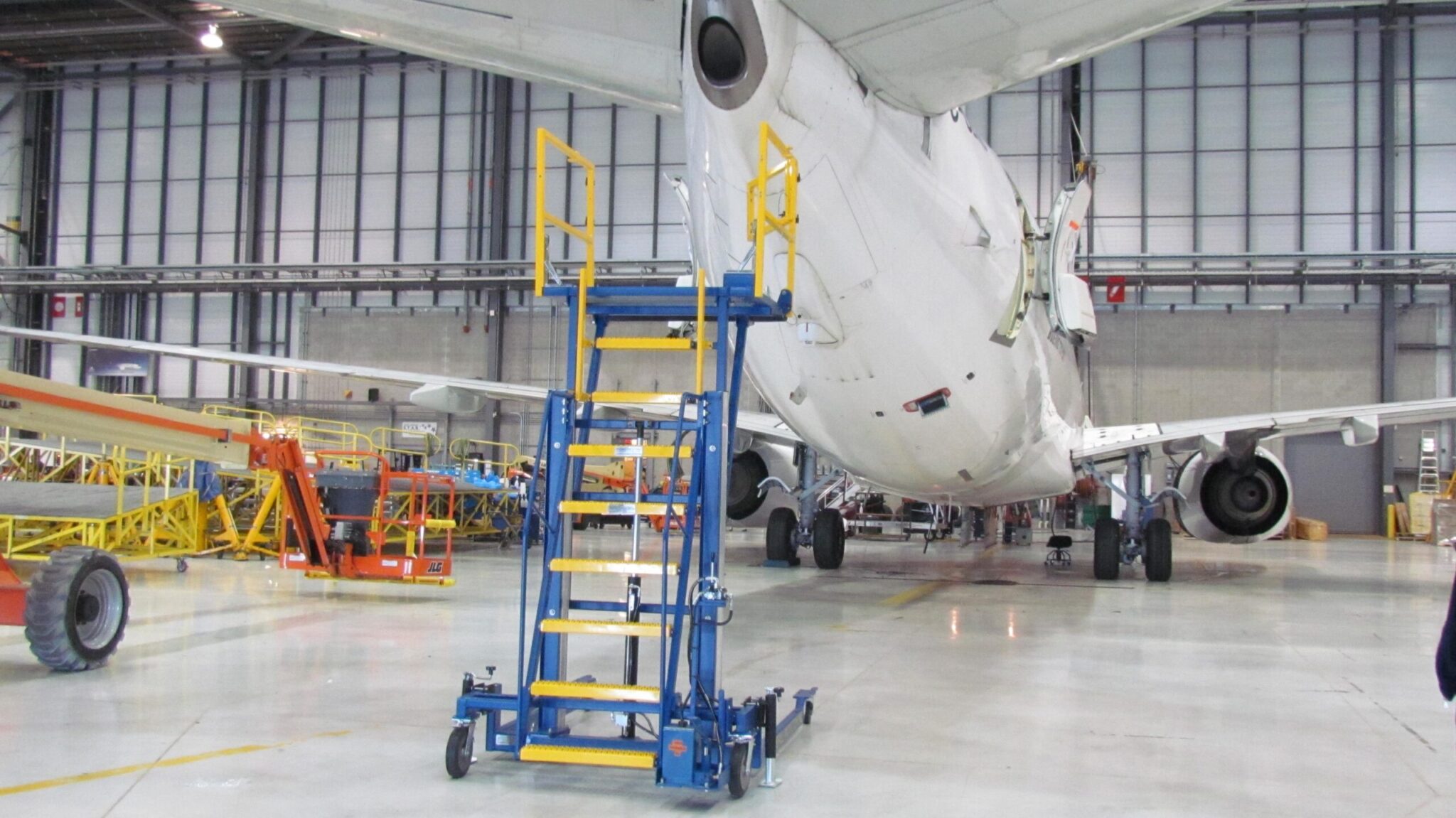 Liftsafe Aviation Wheel Well and Platform Stand, DF071556-03 – AERO ...